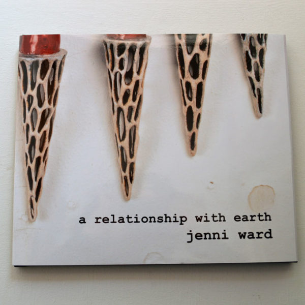 Jenni Ward ceramic sculpture | the dirt | free ebook